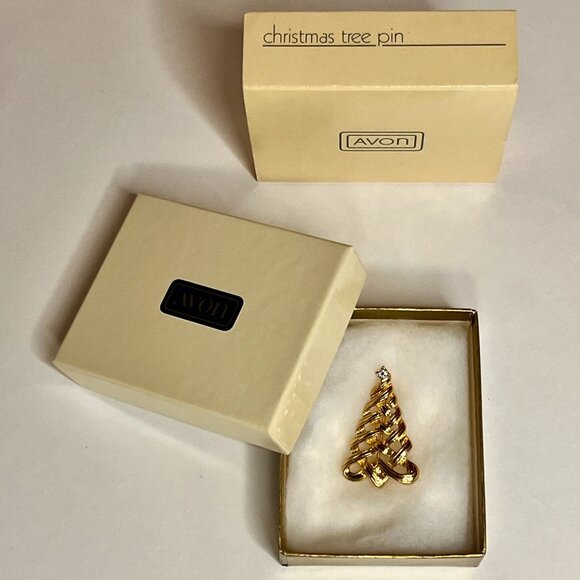 Avon | Jewelry | Vintage Avon Christmas Tree Pin Brooch 985 Like New ...